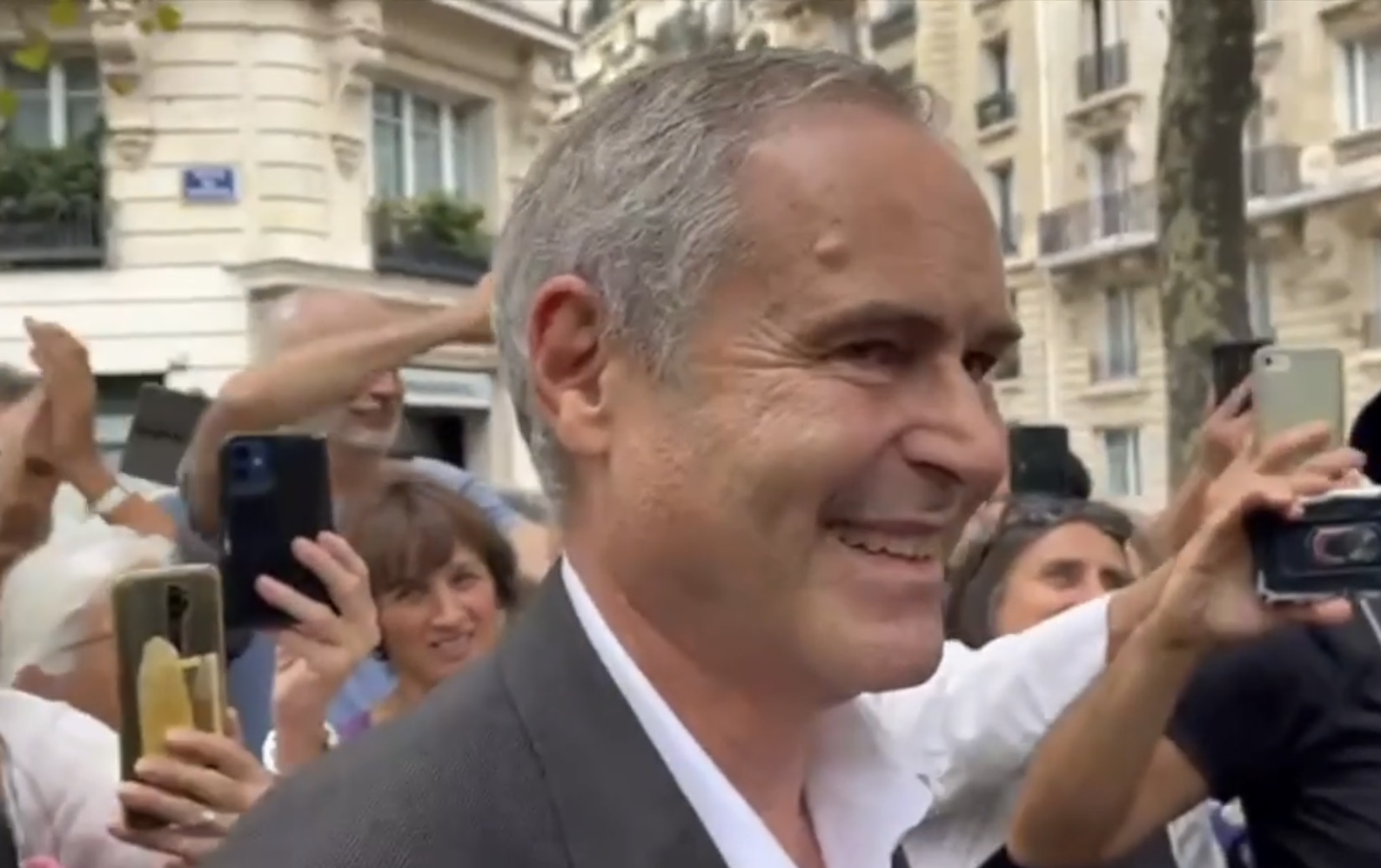 La France soutient le Pr. Perronne - REINFOCOVID
